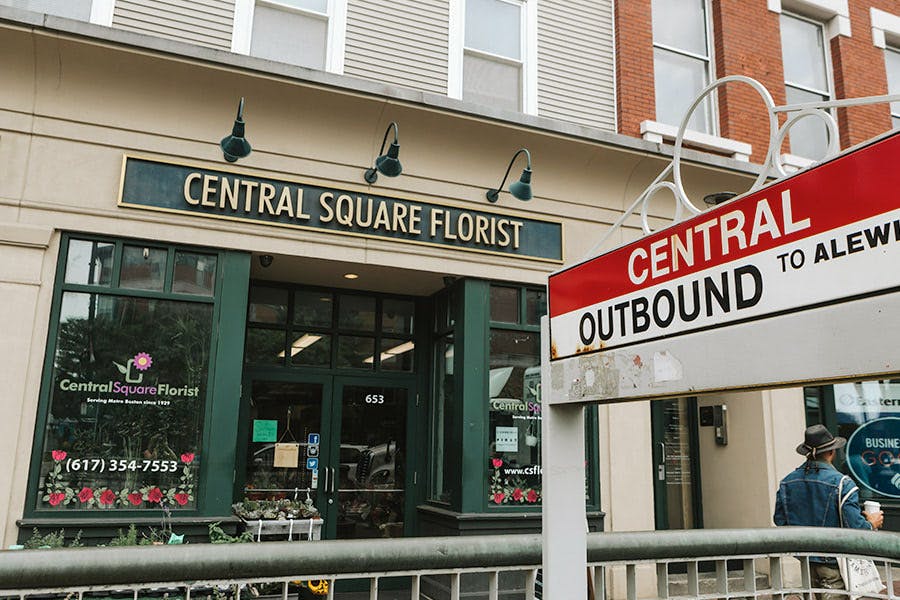 Cambridge MA Florist & Boston Ma Flower Delivery | Central Square Florist